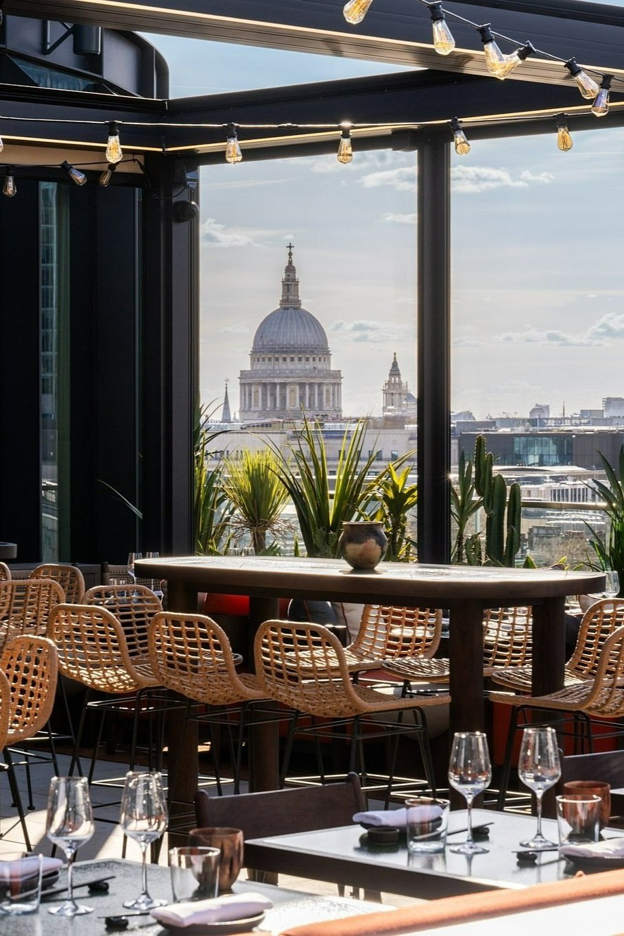 Terrace Bar: Cocktails & Snacks | London | Los Mochis