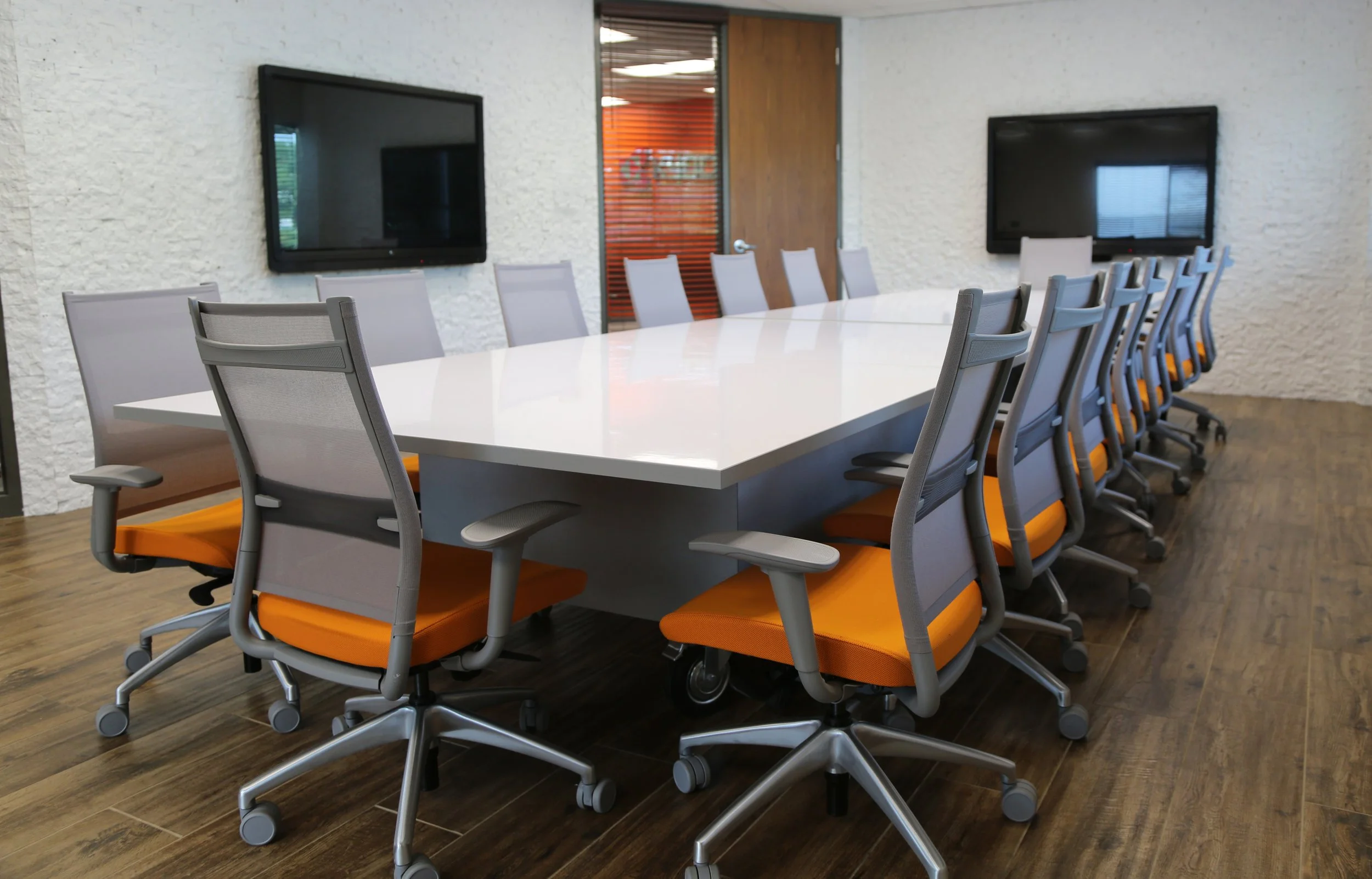 Versa Table — Rieke Interiors