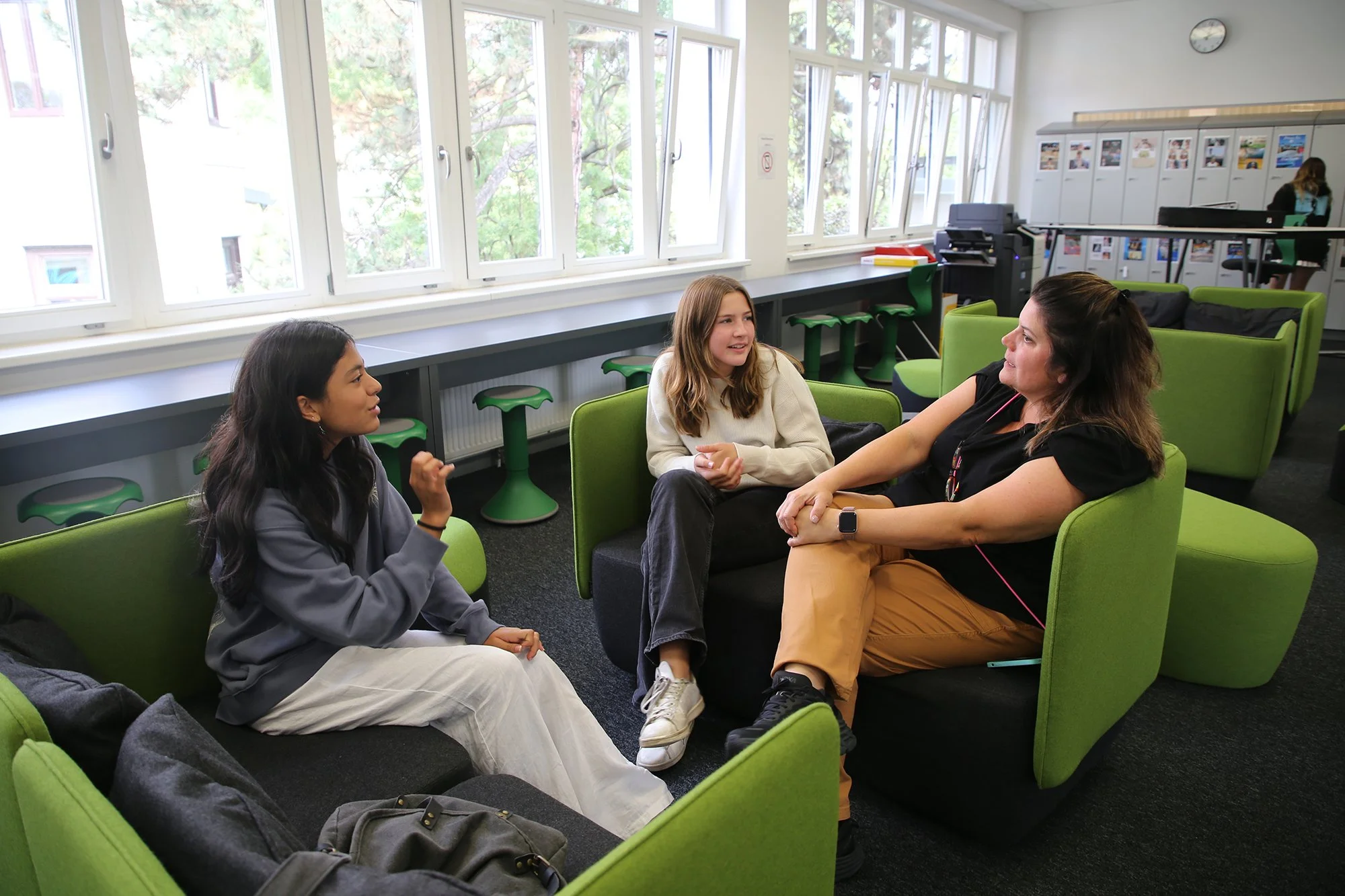Celebrating New Learning Spaces - MS Learning Commons — AIS Vienna