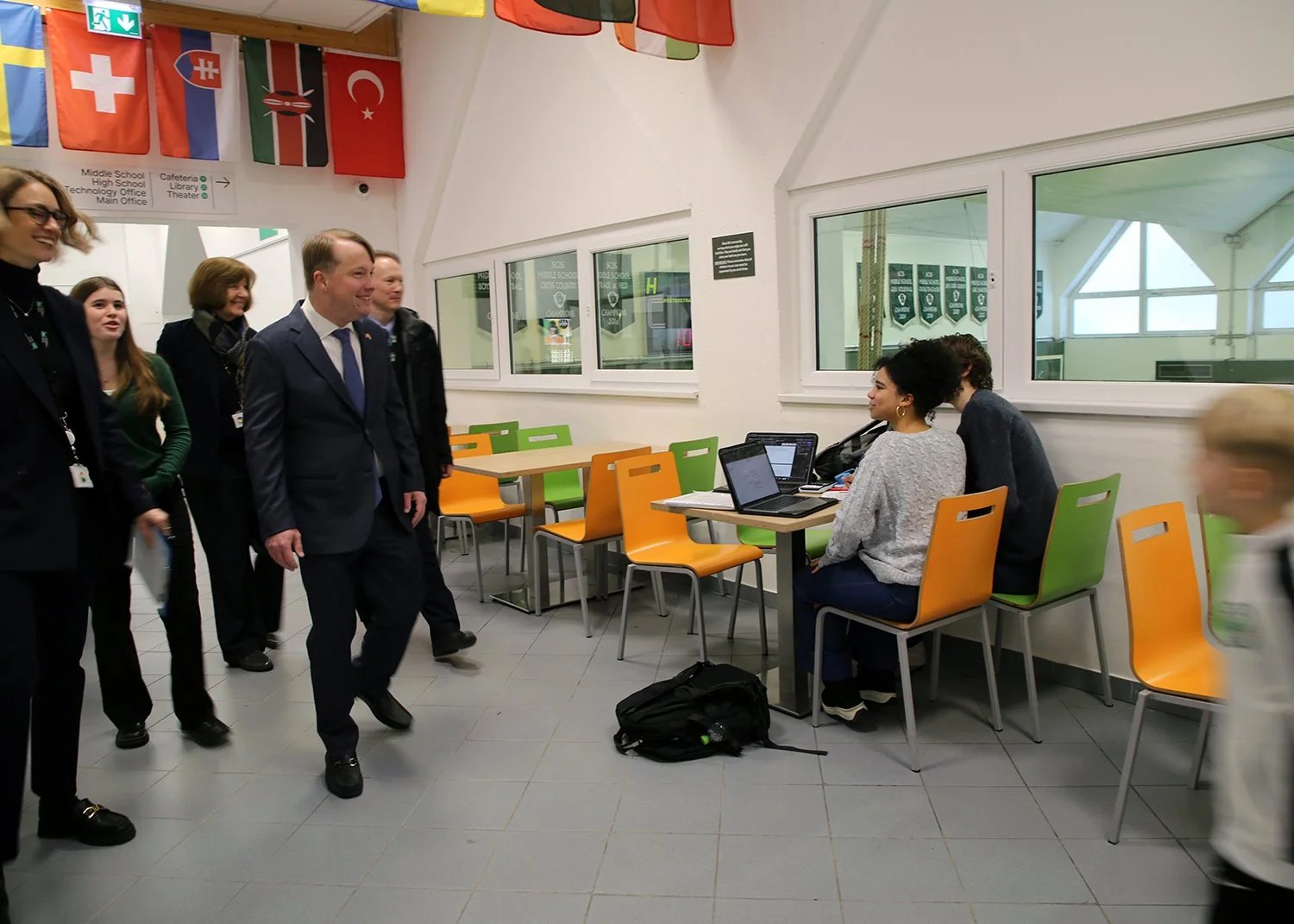 Ambassador Fisher Visits AISV — AIS Vienna