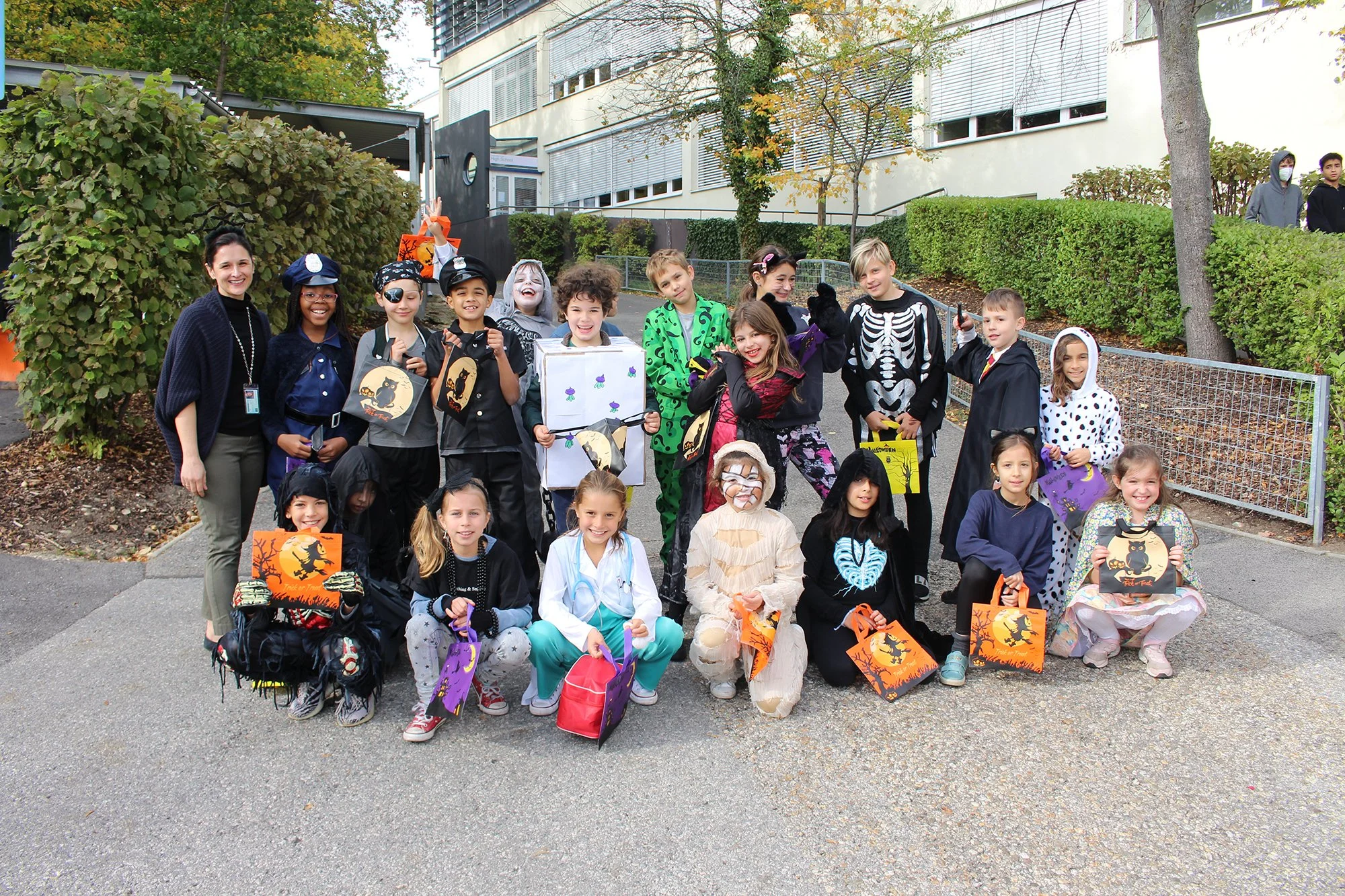 Trunk o' Treat — AIS Vienna