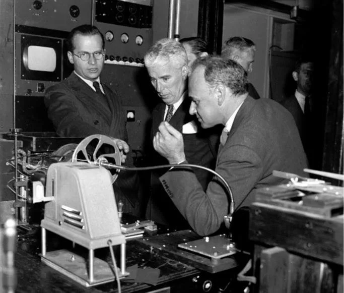 Primera emisión de televisión en color (CBS) — Clipintevé