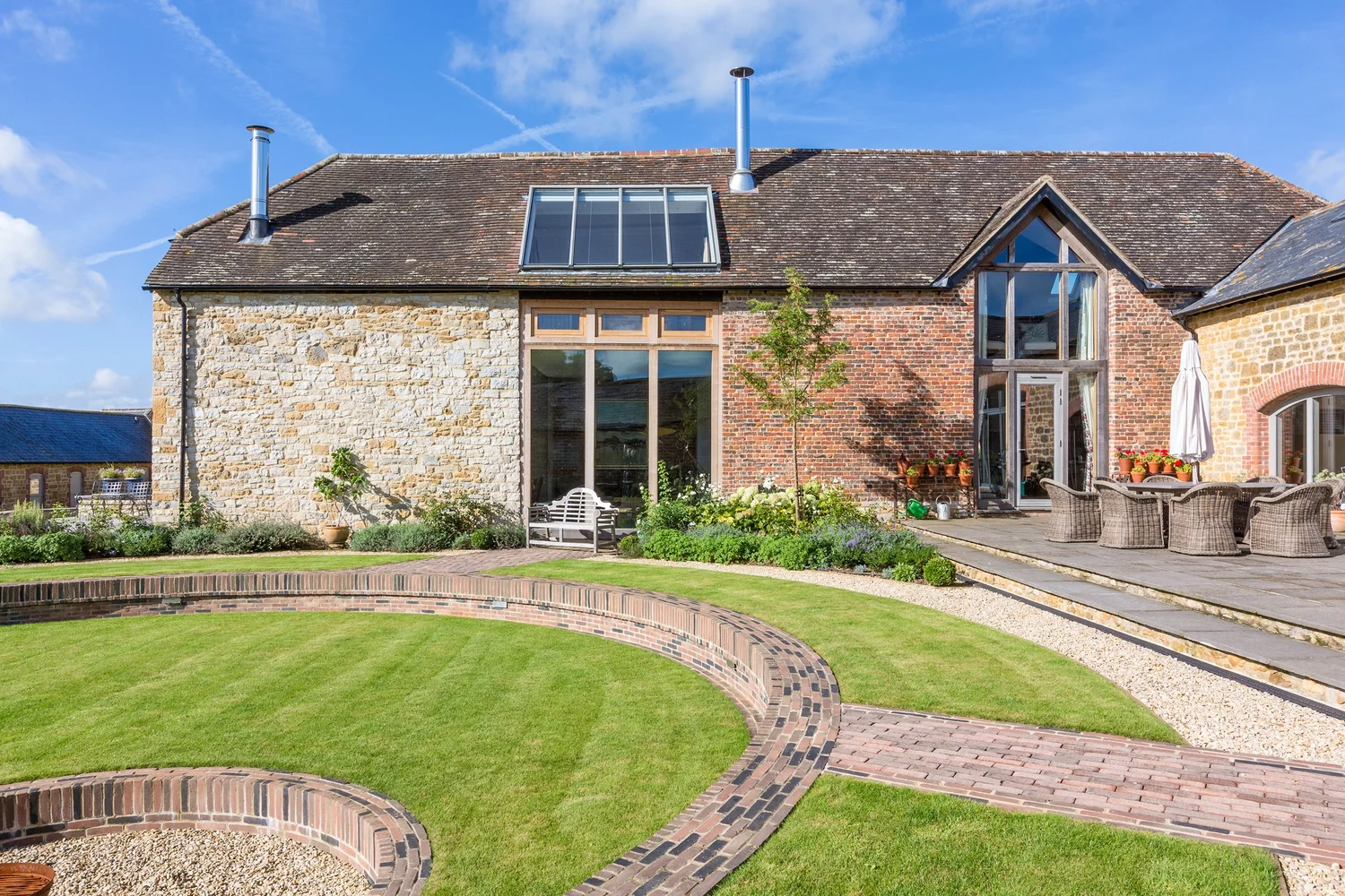 Crofts Barn — Studio M R