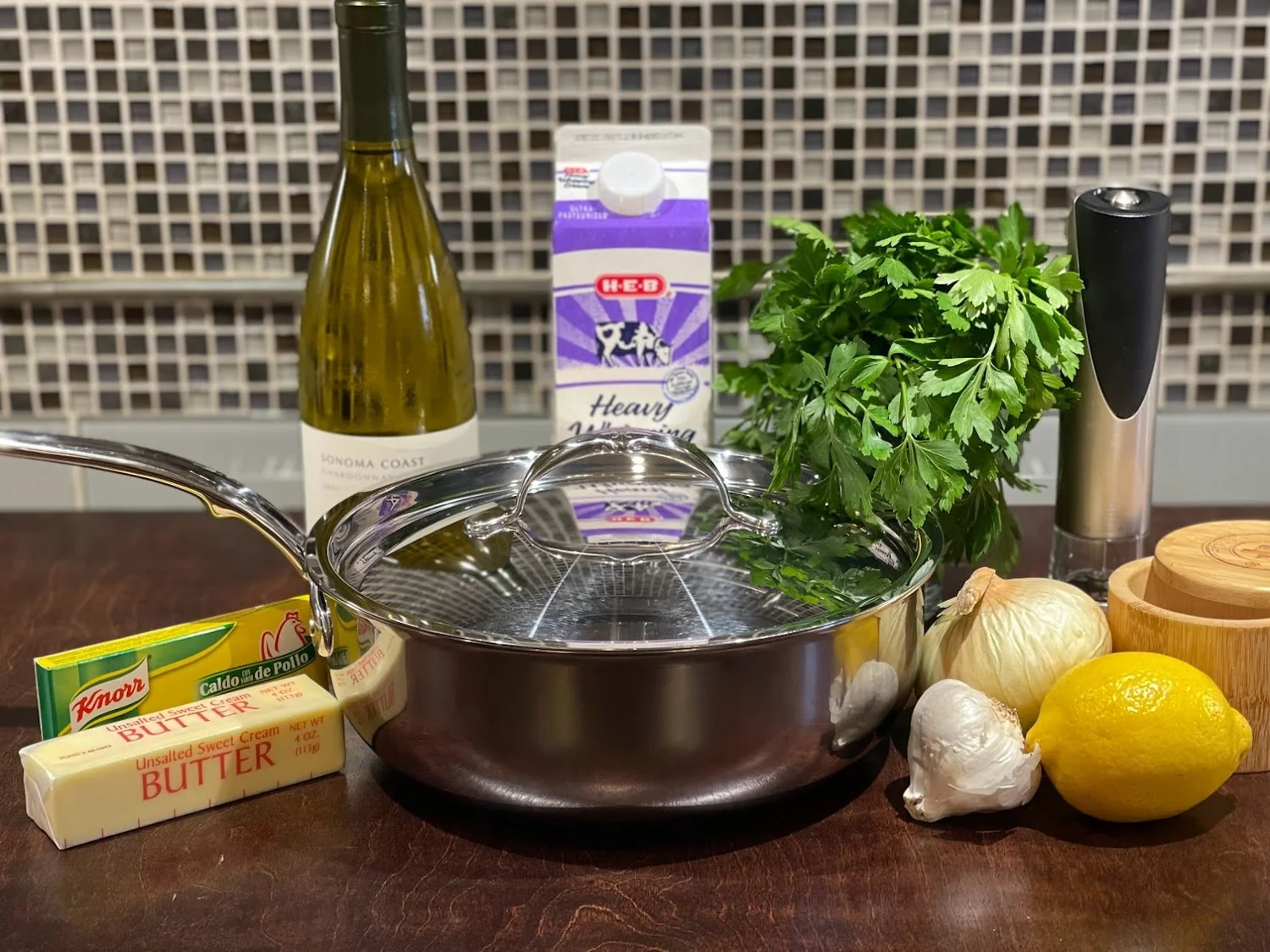 Mussels in Garlic Cream Sauce — Tastes & Treks