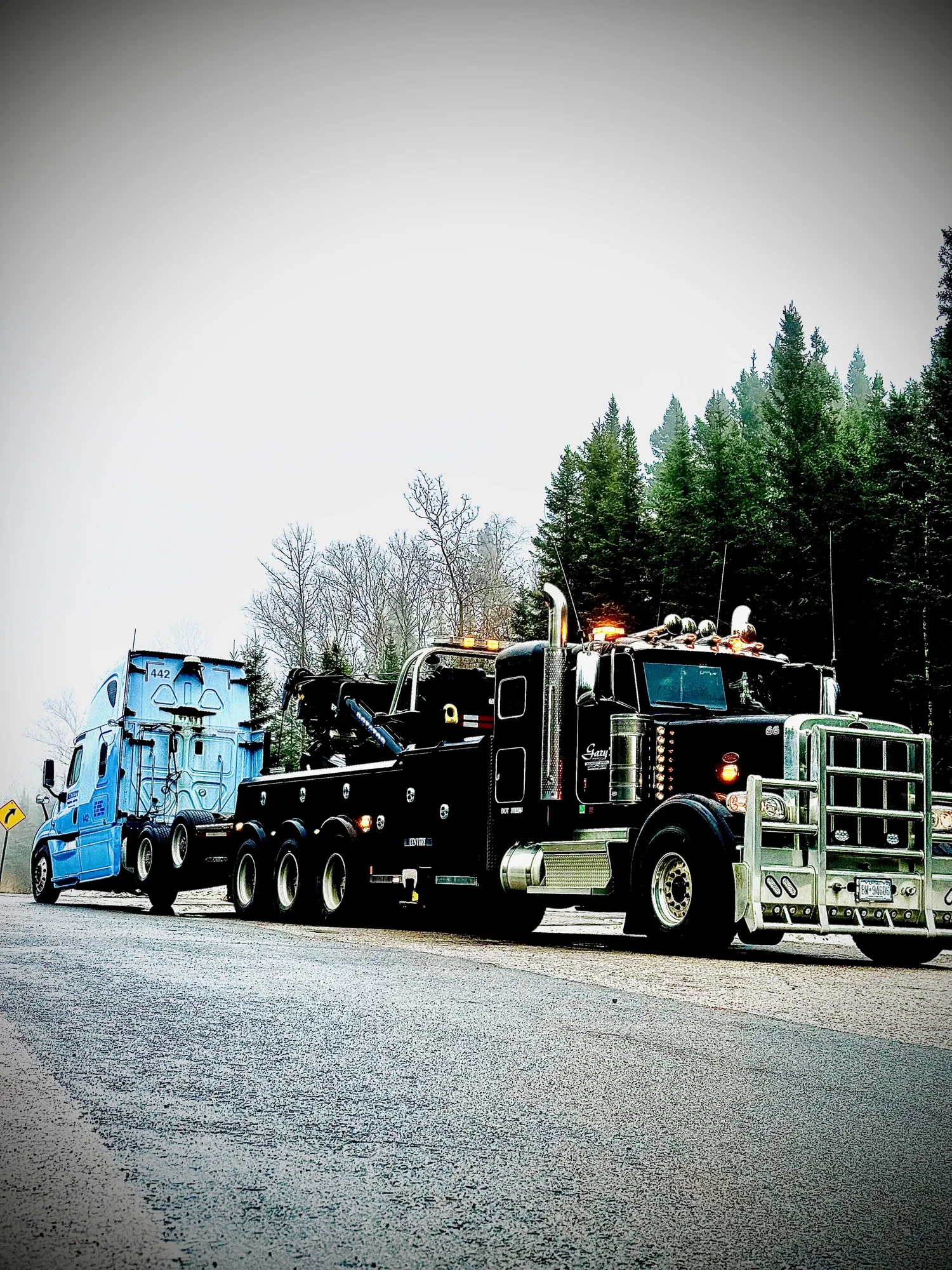 24/7 Towing and Heavy Emergency Recovery in Thunder Bay and ...