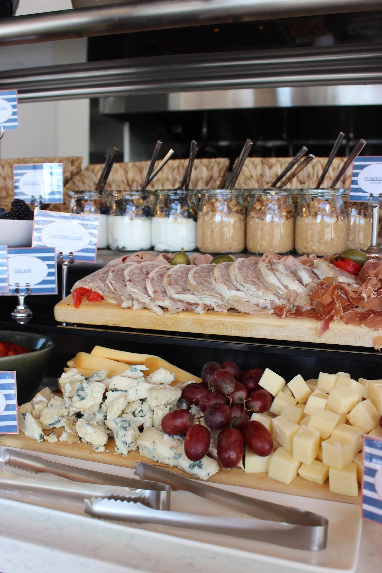 Services 2 — Mix Rooftop Restaurant & Bar