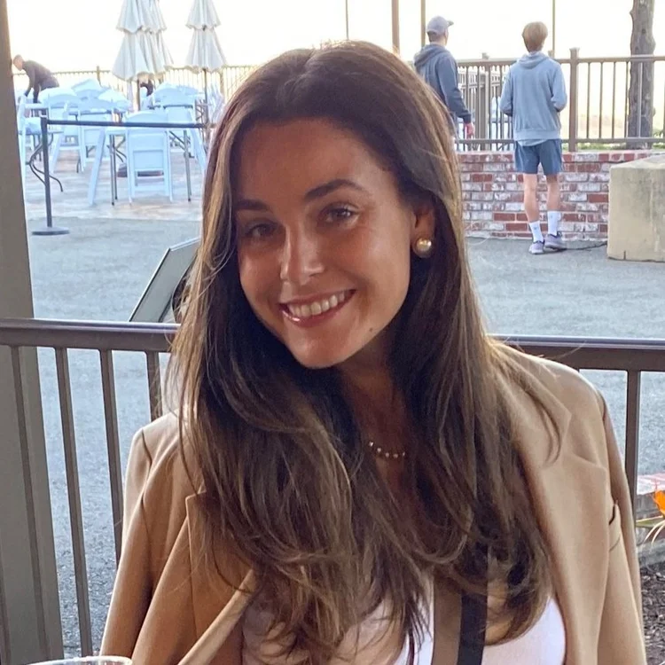 Jessica Loew | Stylist