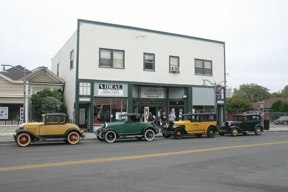 Antiquing in Niles | Explore Niles Antiquing Today — Niles Main Street ...