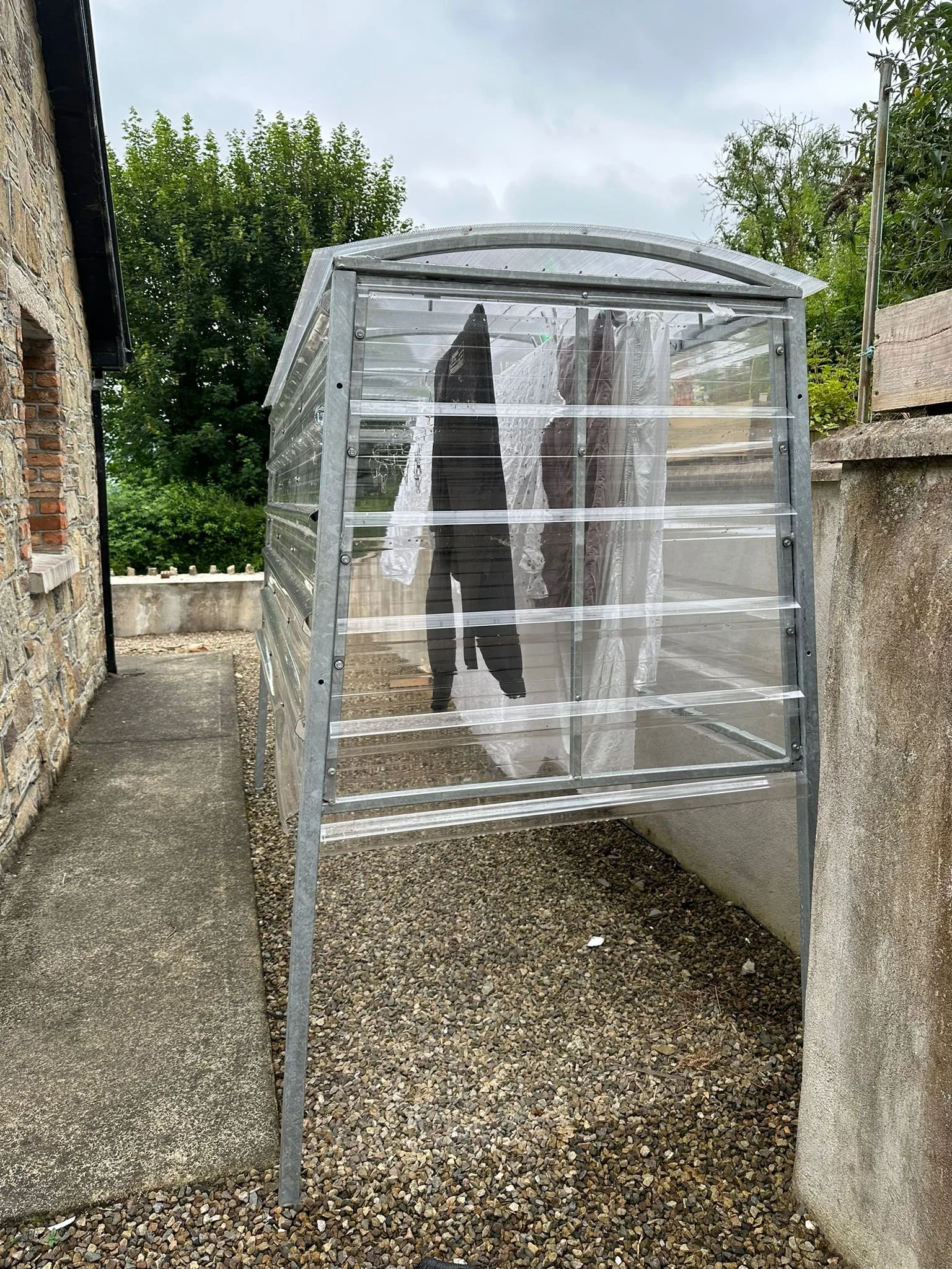The Laundry shelter: Outdoor laundry drying shelter. Keep your laundry ...