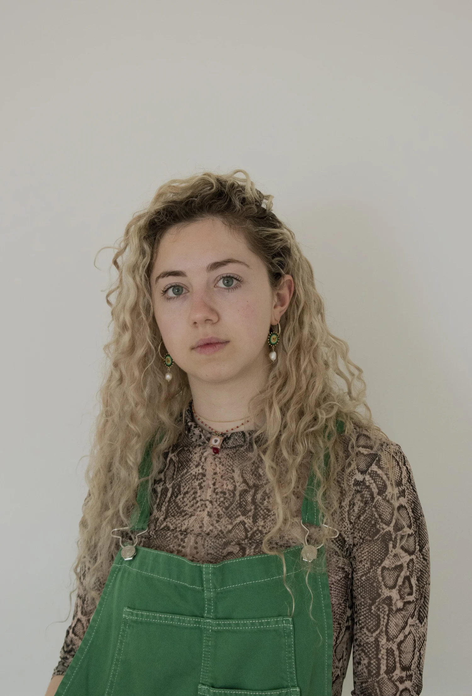 About — LIVIA PAPIERNIK