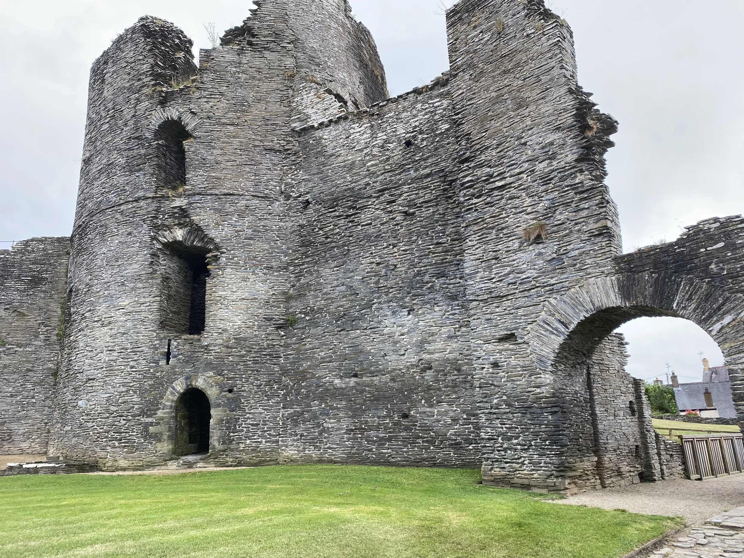 Cilgerran Castle | The Welsh Castle Database — Castle Crawl Cymru