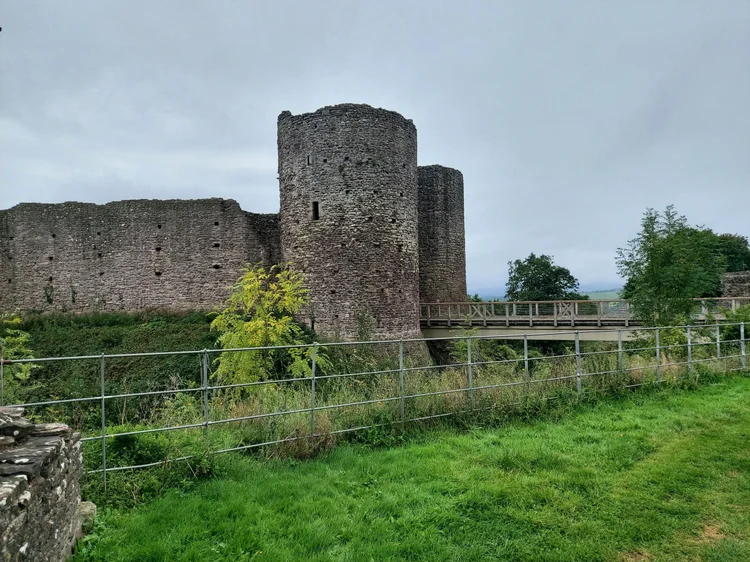 White Castle | Visit Welsh Castles — Castle Crawl Cymru