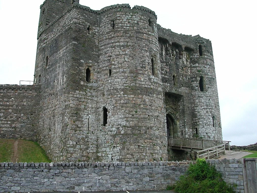 Kidwelly Castle | Visit Welsh Castles — Castle Crawl Cymru