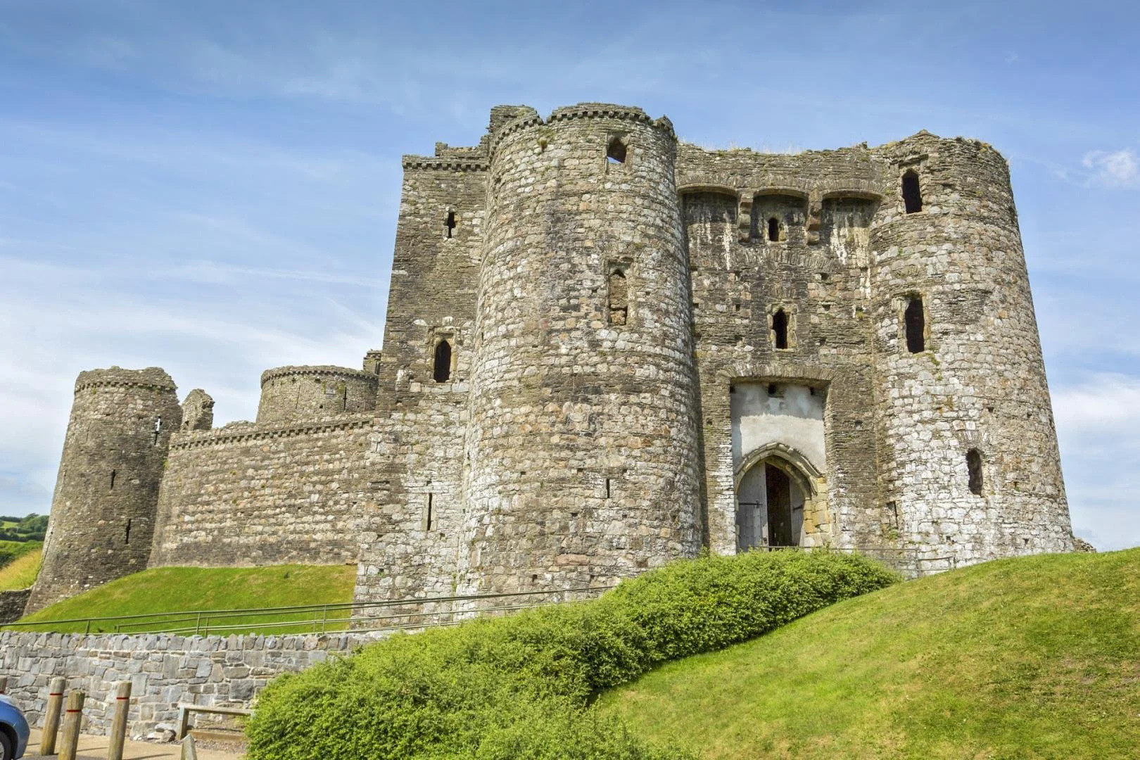 Kidwelly Castle | Visit Welsh Castles — Castle Crawl Cymru