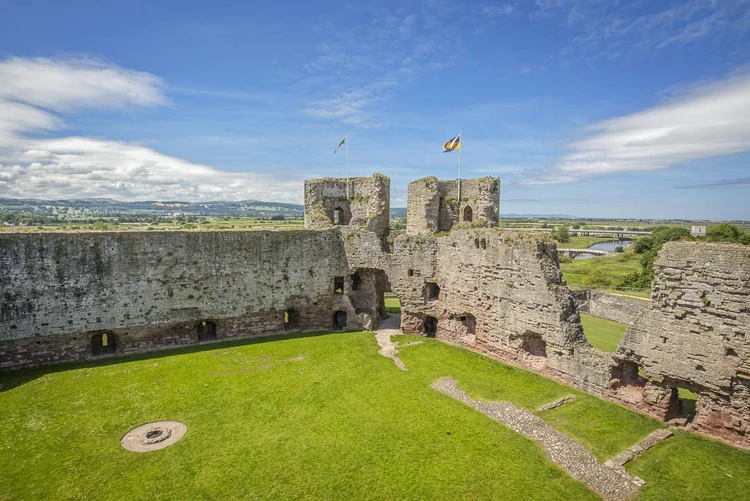 Rhuddlan Castle | Visit Welsh Castles — Castle Crawl Cymru