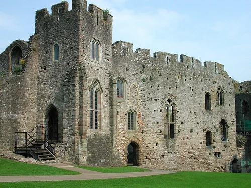 Chepstow Castle | Visit Welsh Castles — Castle Crawl Cymru