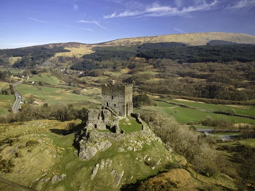 Dolwyddelan Castle | Visit Welsh Castles — Castle Crawl Cymru