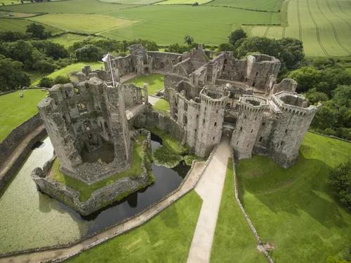 Raglan Castle | Visit Welsh Castles — Castle Crawl Cymru
