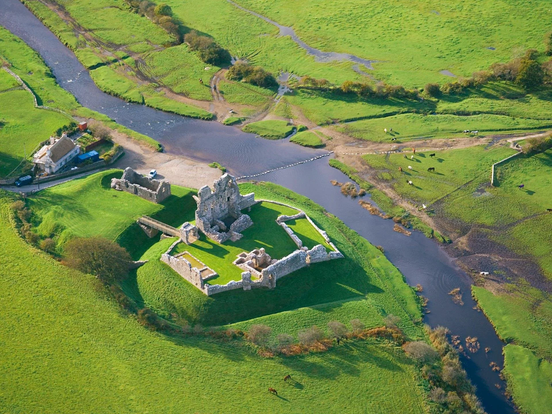 Ogmore Castle | Visit Welsh Castles — Castle Crawl Cymru