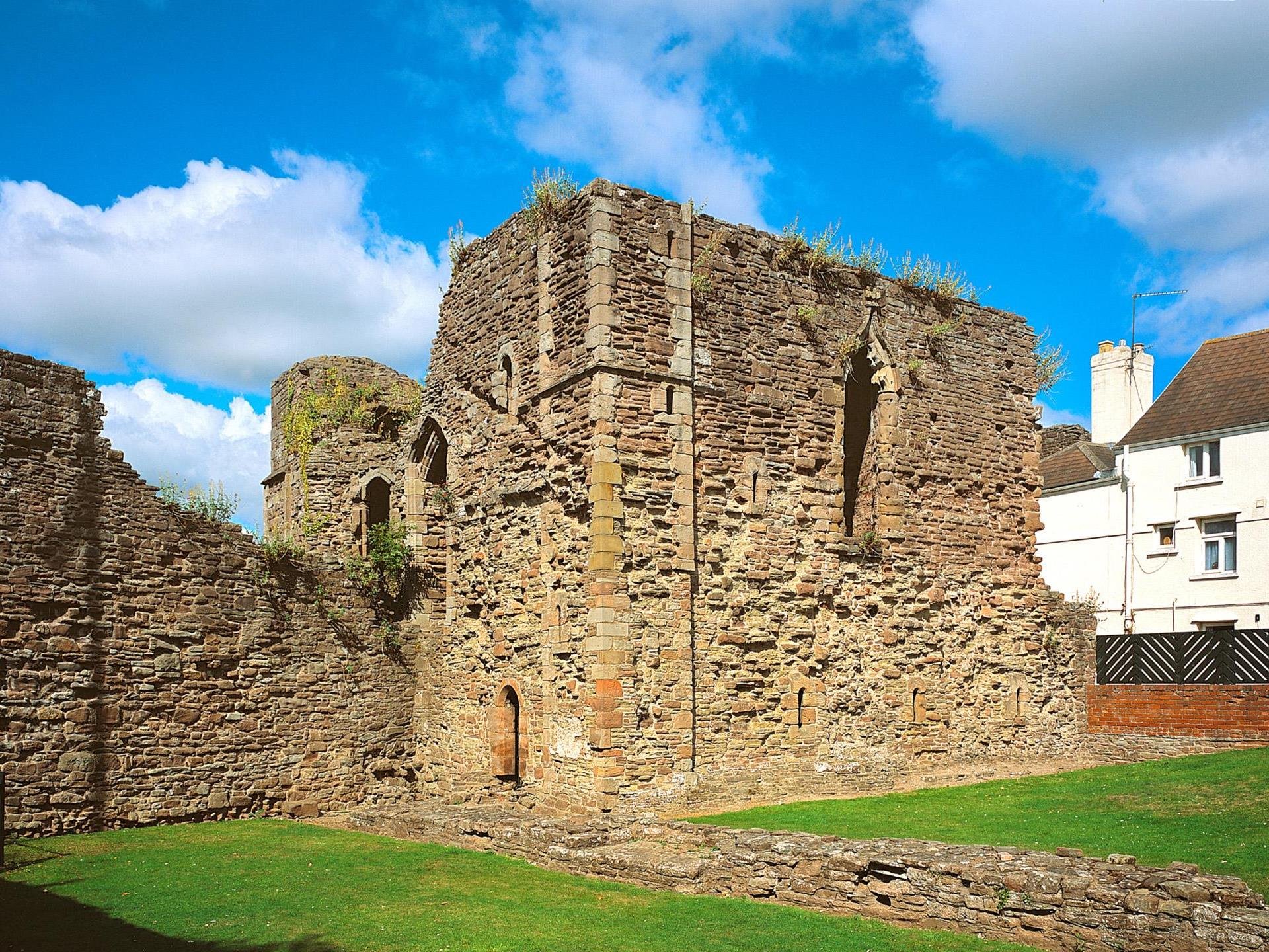 Monmouth Castle | Visit Welsh Castles — Castle Crawl Cymru