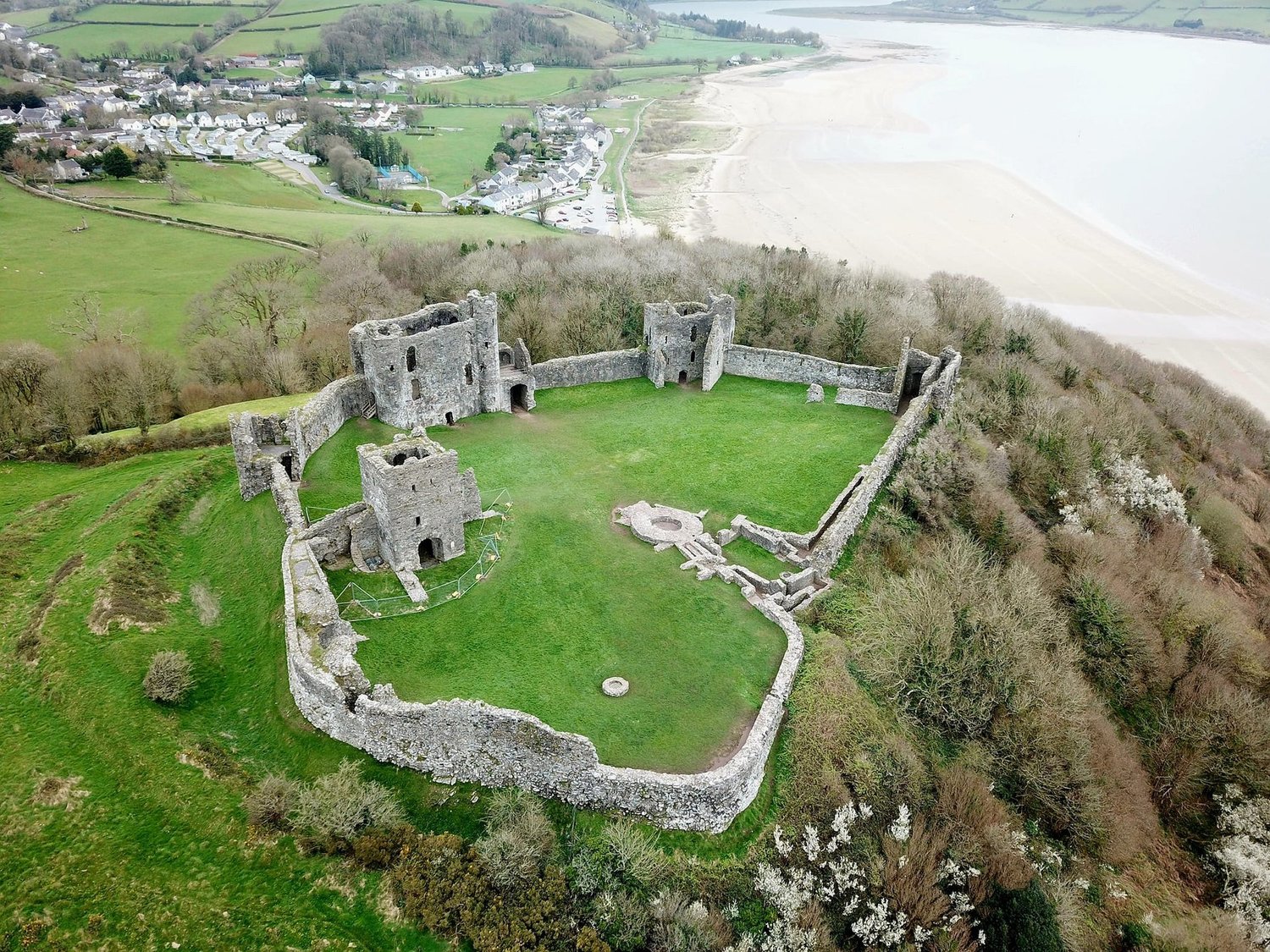 Castell Llansteffan | Visit Welsh Castles — Castle Crawl Cymru