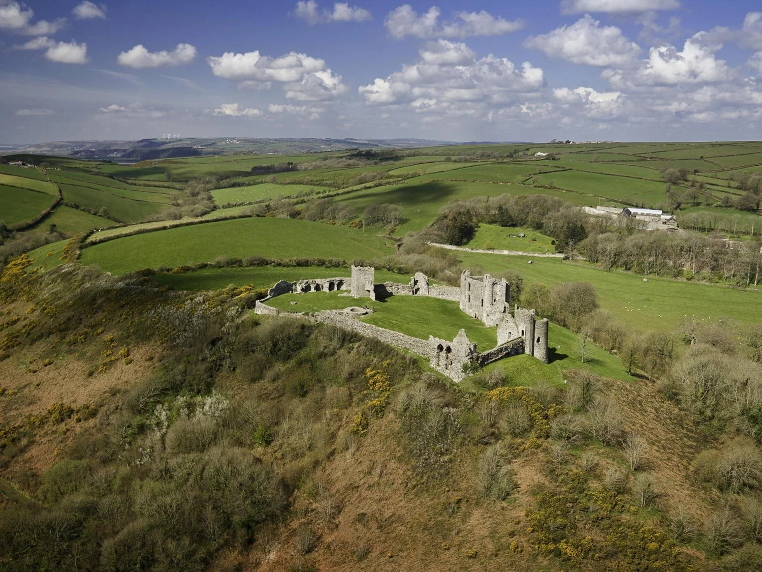 Castles | The Welsh Castle Database — Castle Crawl Cymru
