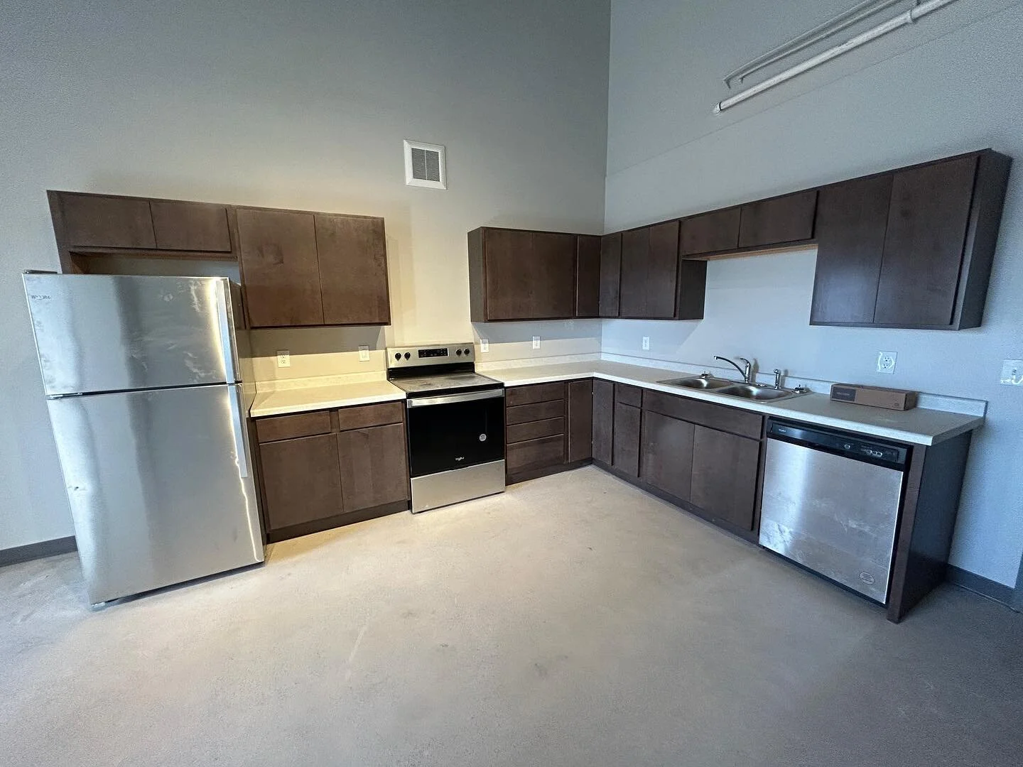 PLAID HAT MANAGEMENT