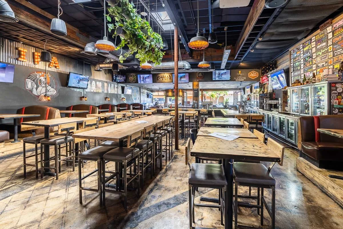 Craft Beer, Pizza Restaurant, and Brewpub @ the beach. Taproom is a ...