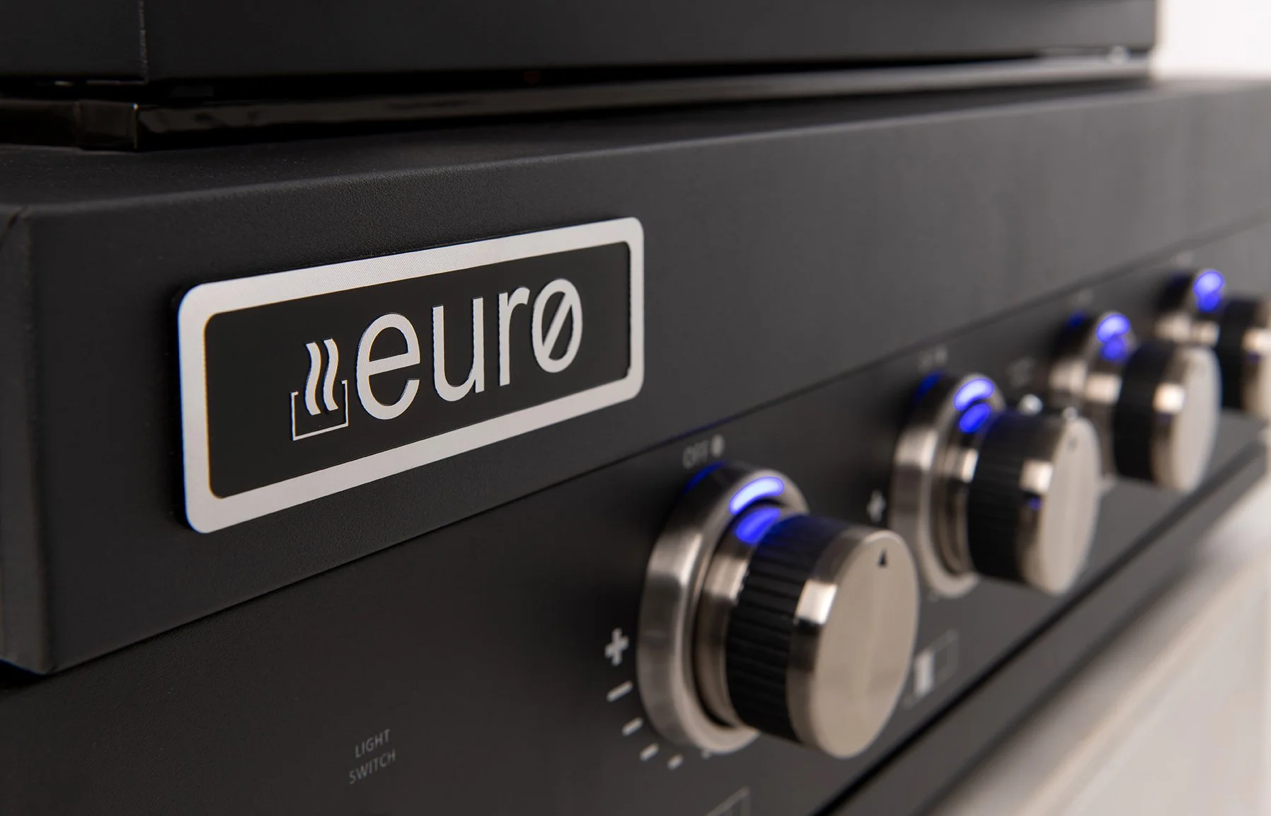 EAL900RBQBL - 4 Burner Built-In BBQ + Hood — Euro Appliances