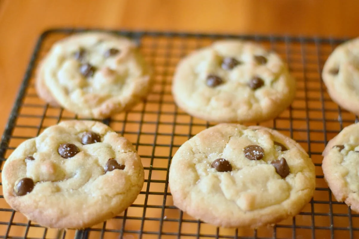 An Easy And Delicious Chocolate Chip Cookie Recipe For The Special ...