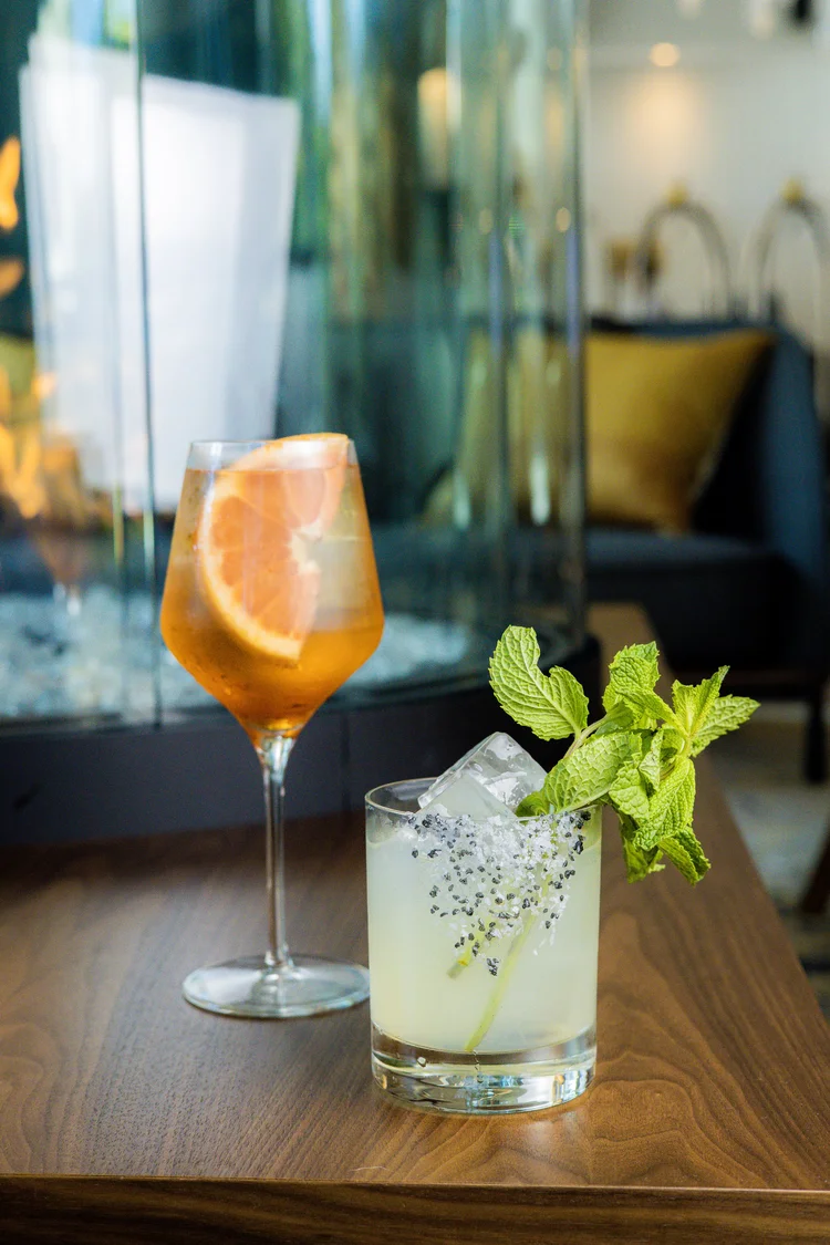 Bars in Seattle, WA - Rosebay