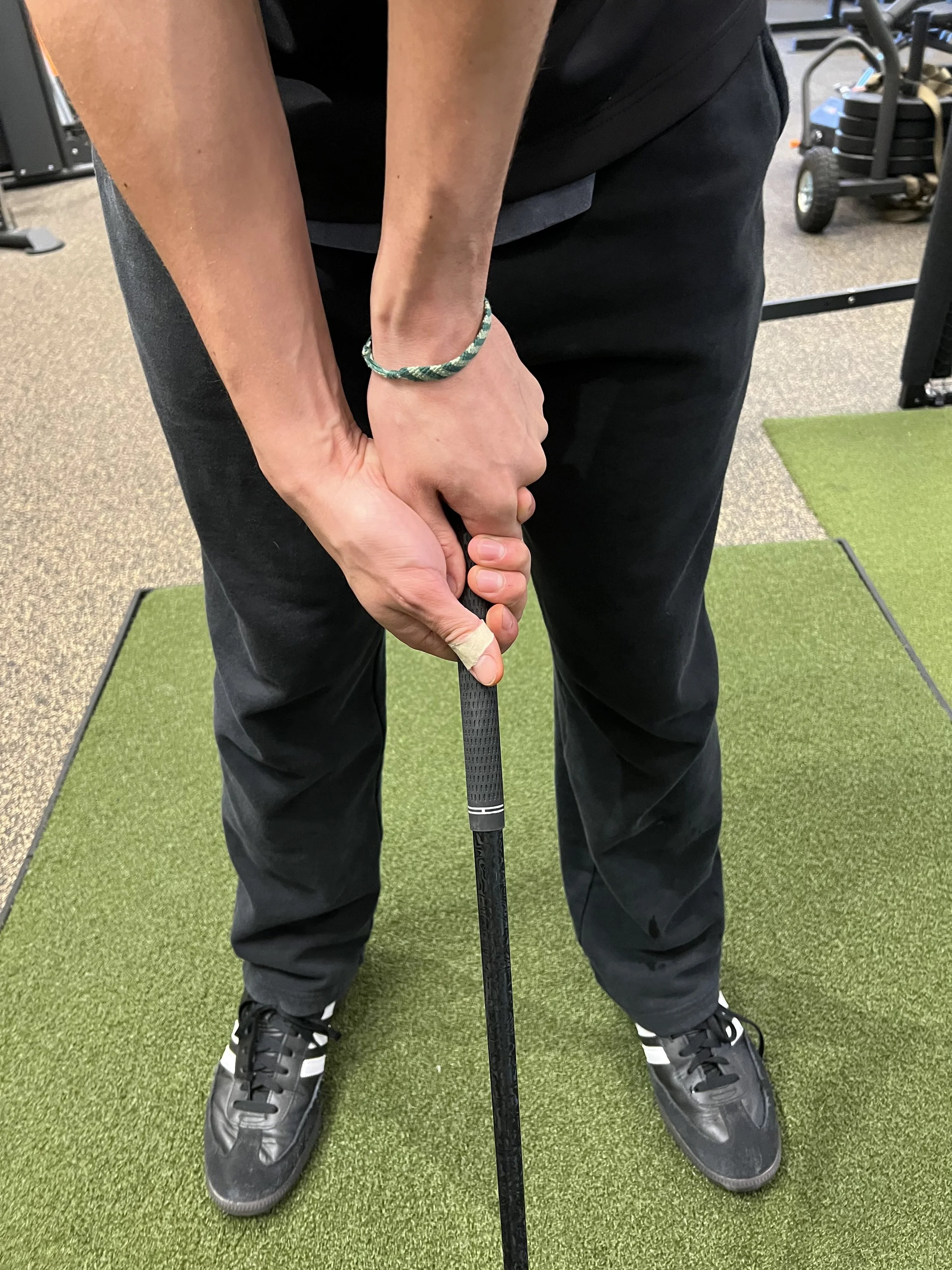What is a Strong Golf Grip? — Perform for Golf