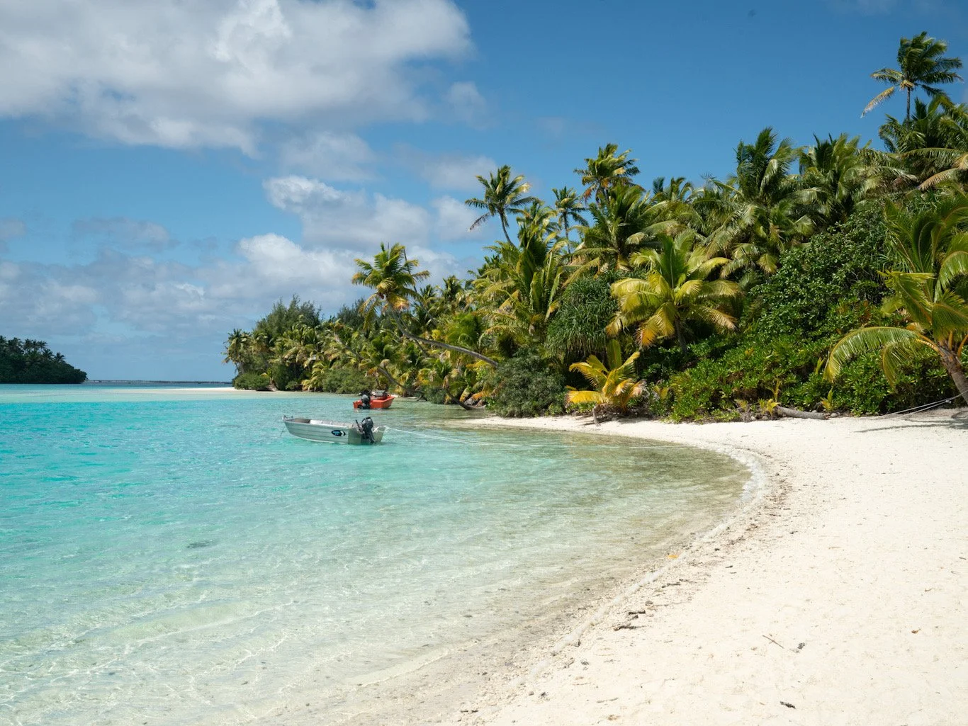 Complete Aitutaki Travel Guide — A Beach Creature