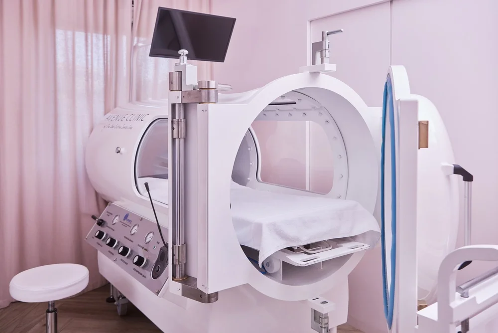 Hyperbaric Chamber — AVENUE CLINIC - Aesthetic and Functional Medicine
