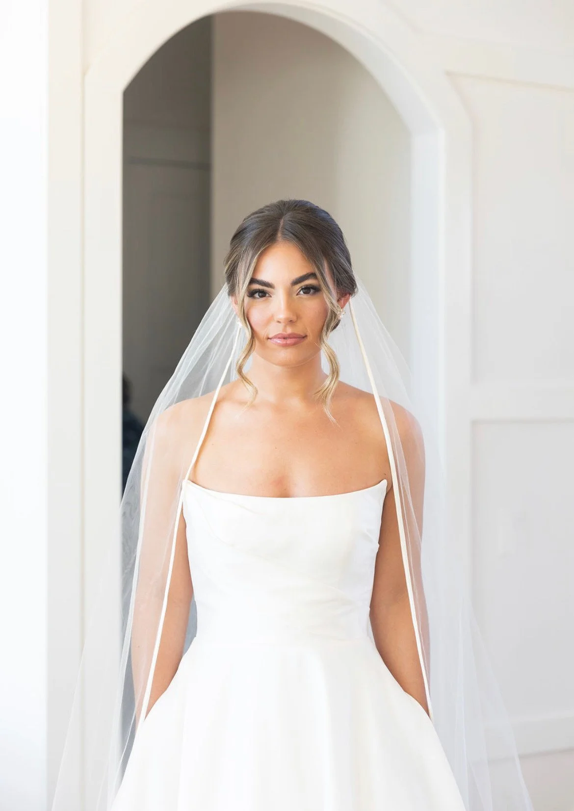 Dar-Lynns Bridal & Formal Wear