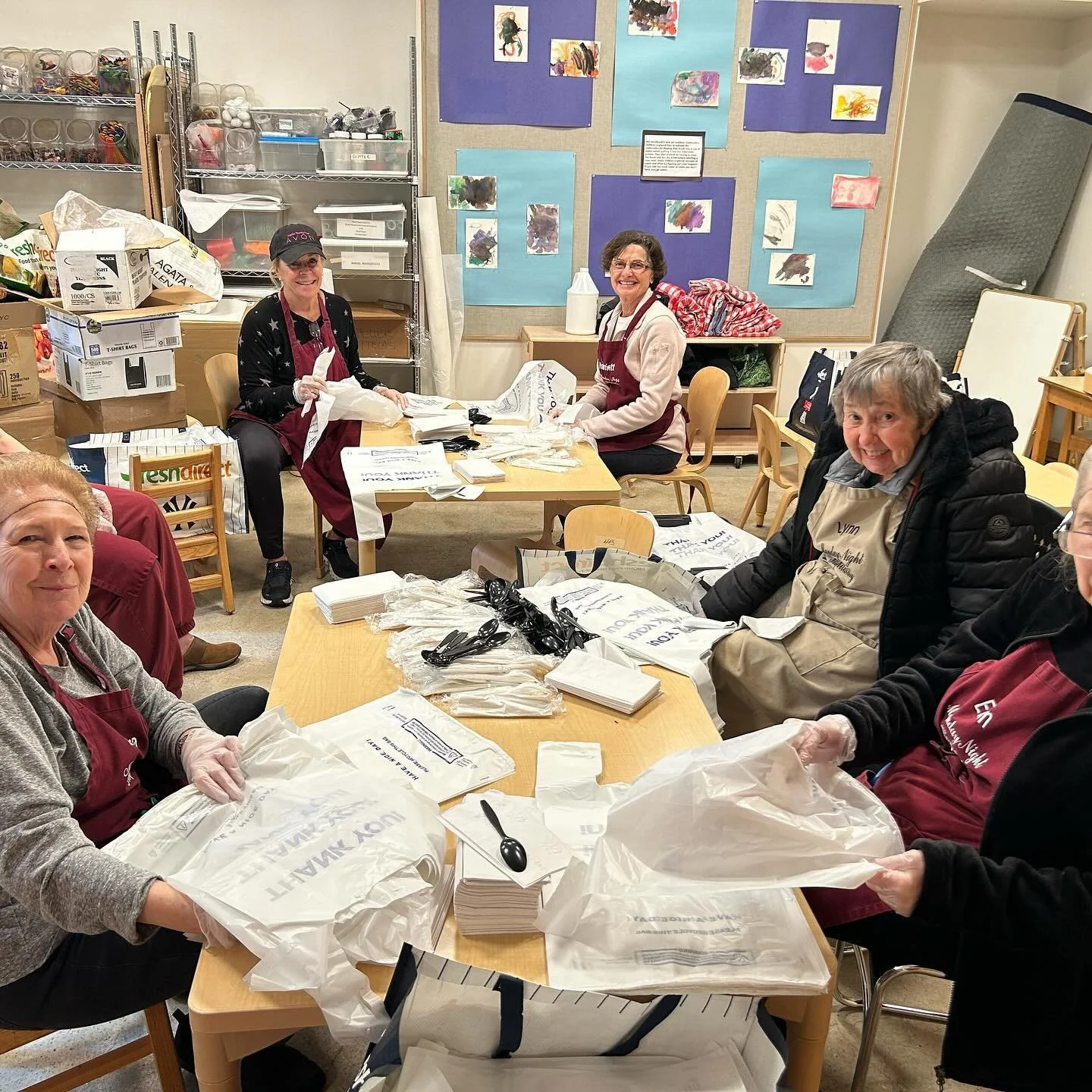 Volunteer — Monday Night Hospitality New