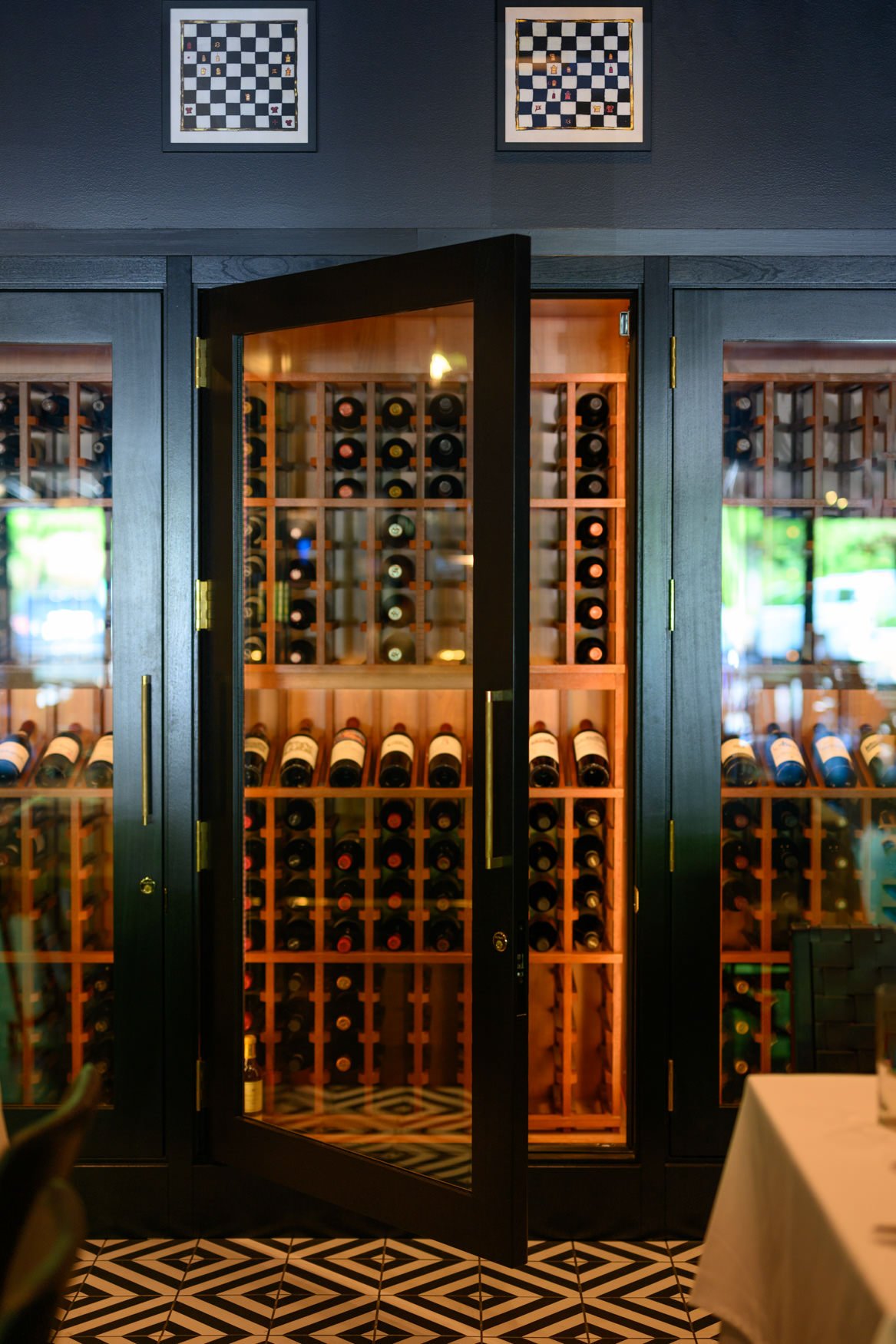 Travel-Inspired Cafe, Bakery & Wine Bar Restaurant — BAR REVERIE