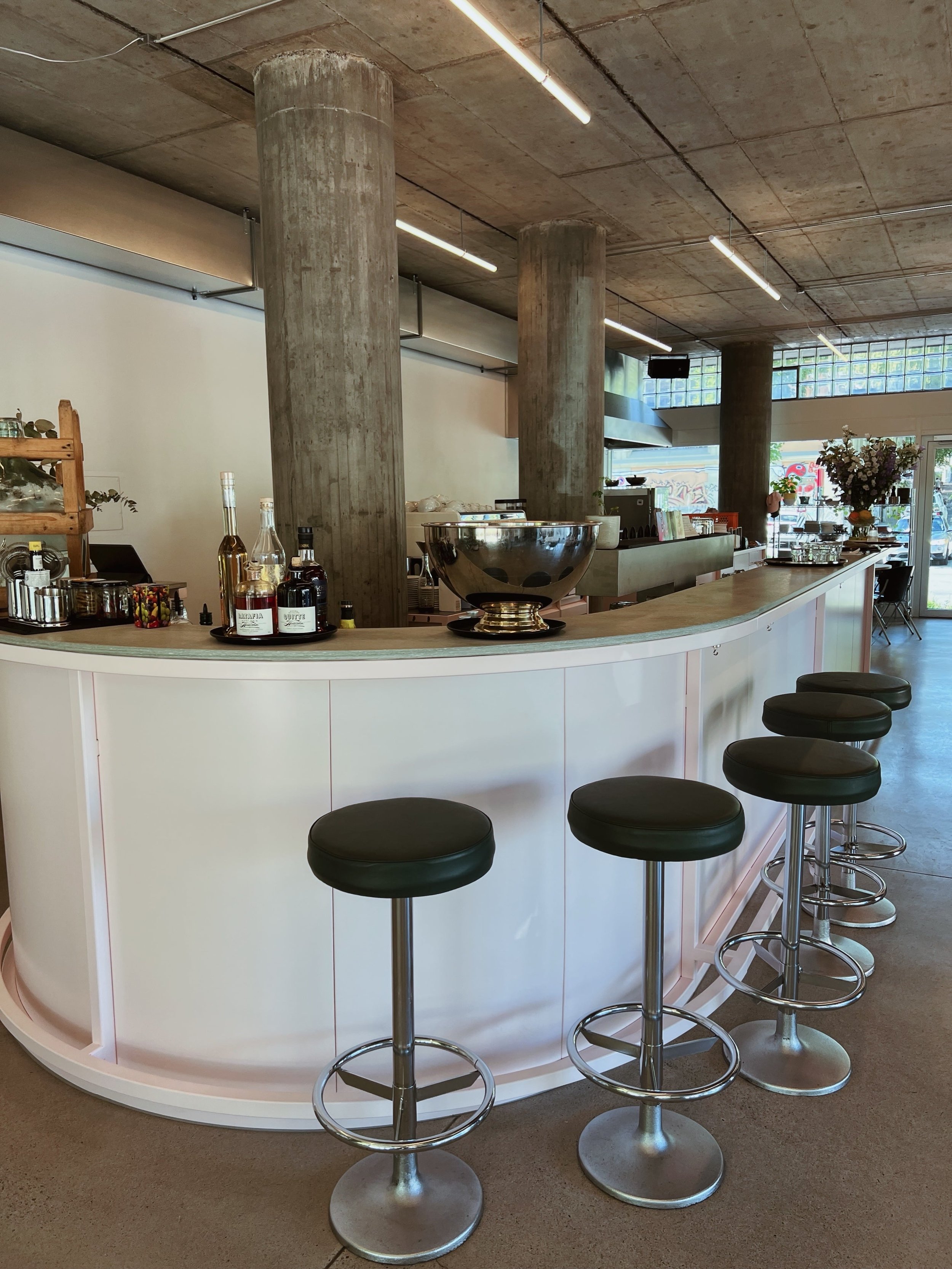 Viktor Bistro-Bar im Breitenrain mit Kind — Bärner Mamis