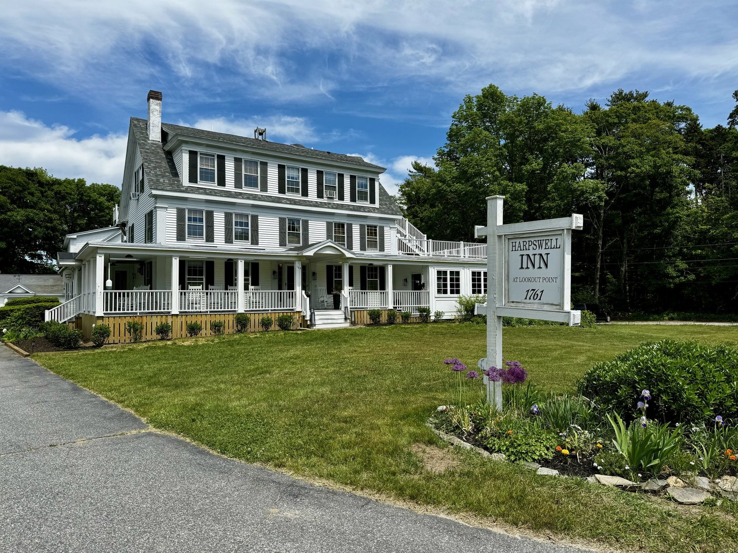 THE HARPSWELL INN