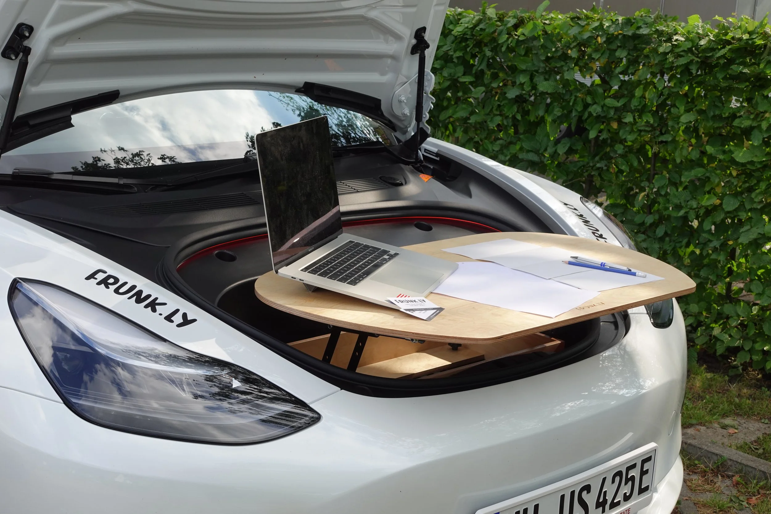 Frunkly - Take your frunk to the next level