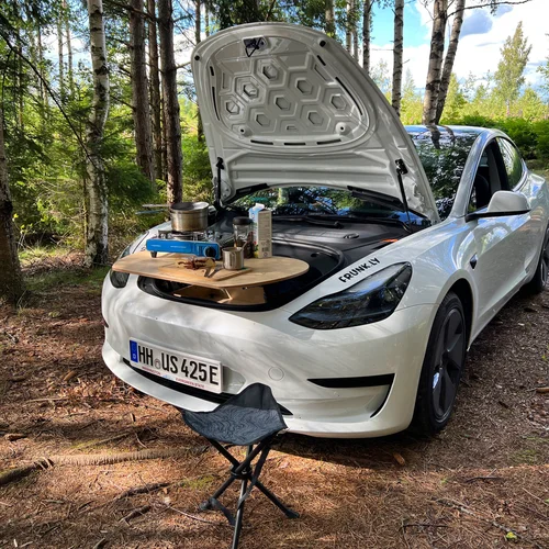Frunkly - Frunk table for Tesla Model 3 & Y