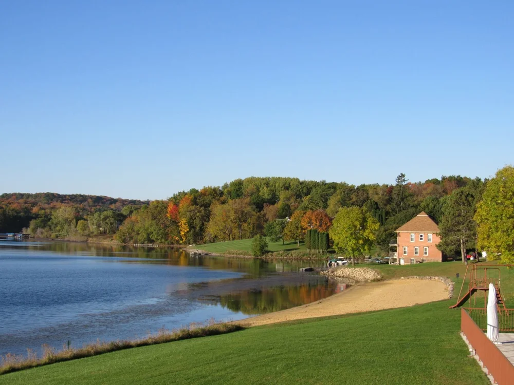 Amenities — Dutch Hollow Lake Property Owners' Association