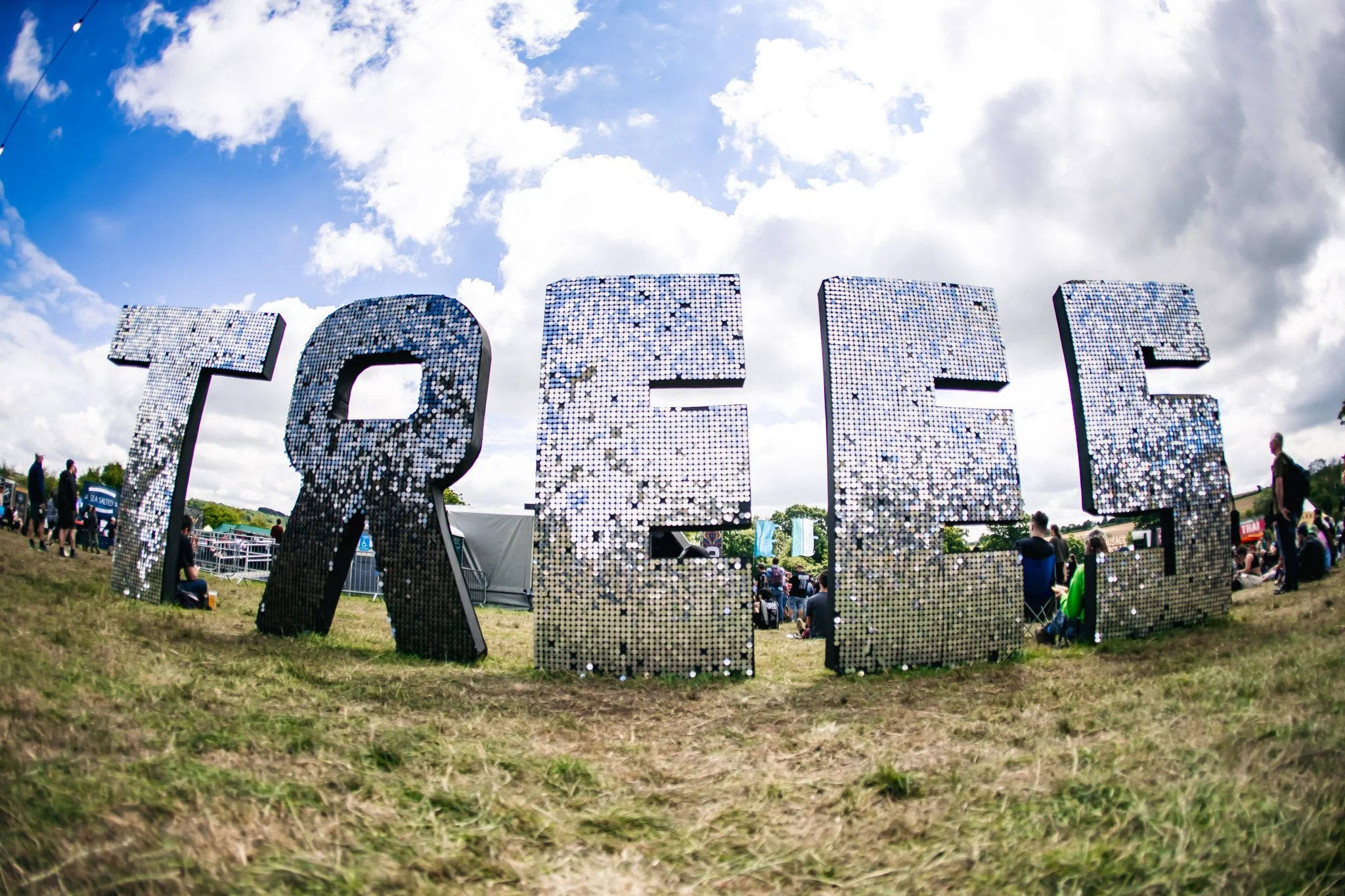 PREVIEW: 2000trees Festival 2025 | The Scene | SceneMusicMedia
