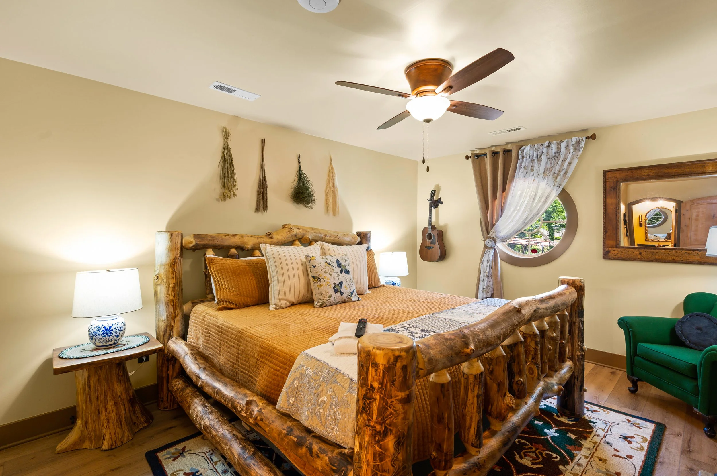 Master Hobbit — Howards Hollow