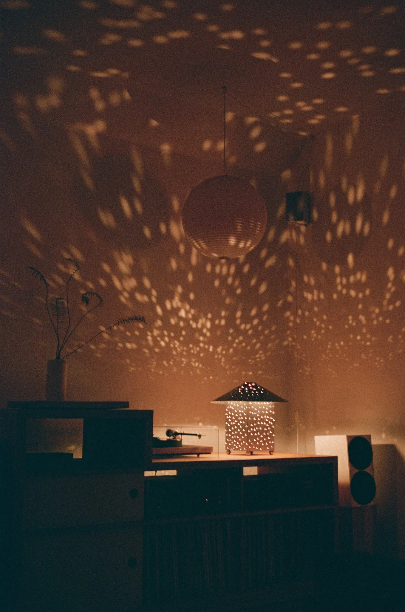 LIN TABLE LAMP — MUHLY