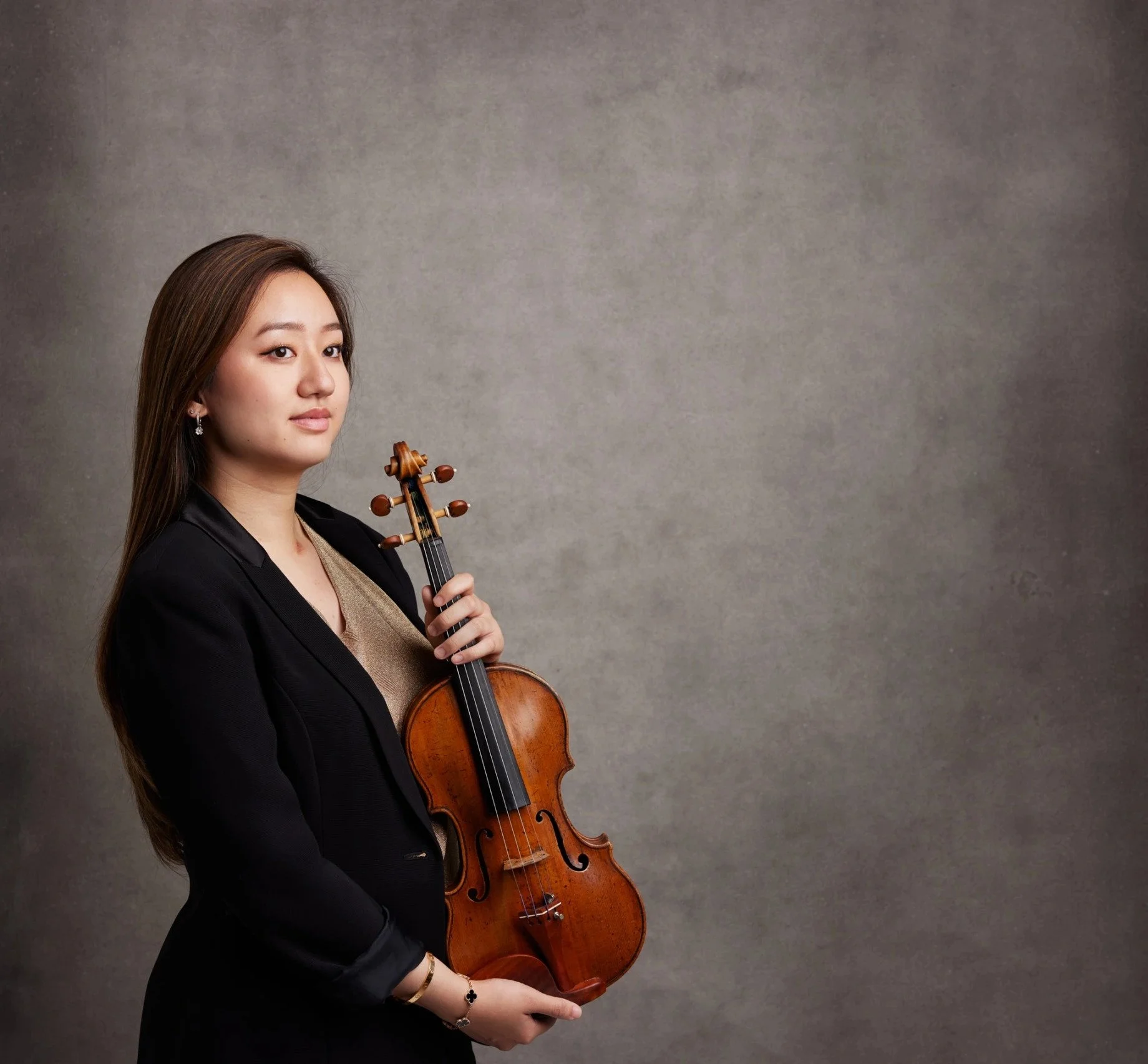 Contact 3 — Karen Su