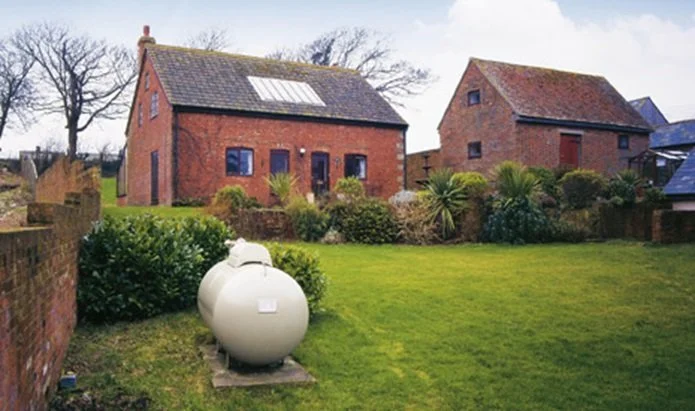Bulk Tanks — Rearo Supplies