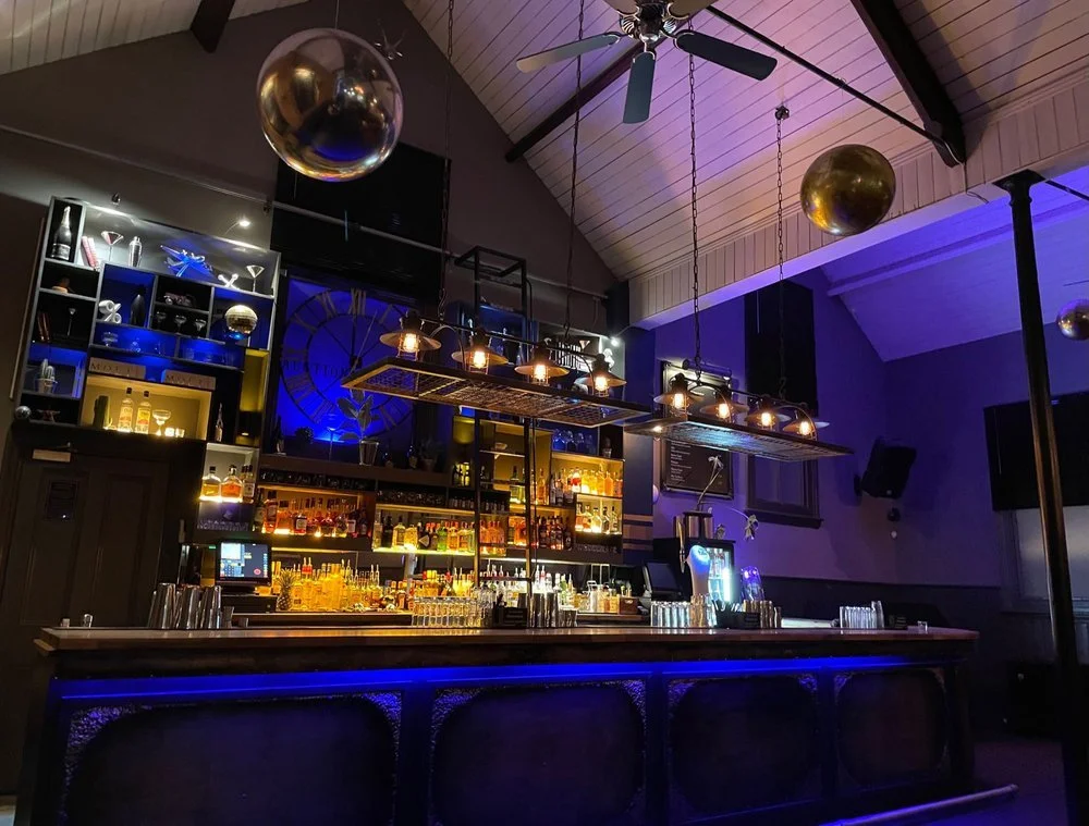 Hours & Location — Auction Room