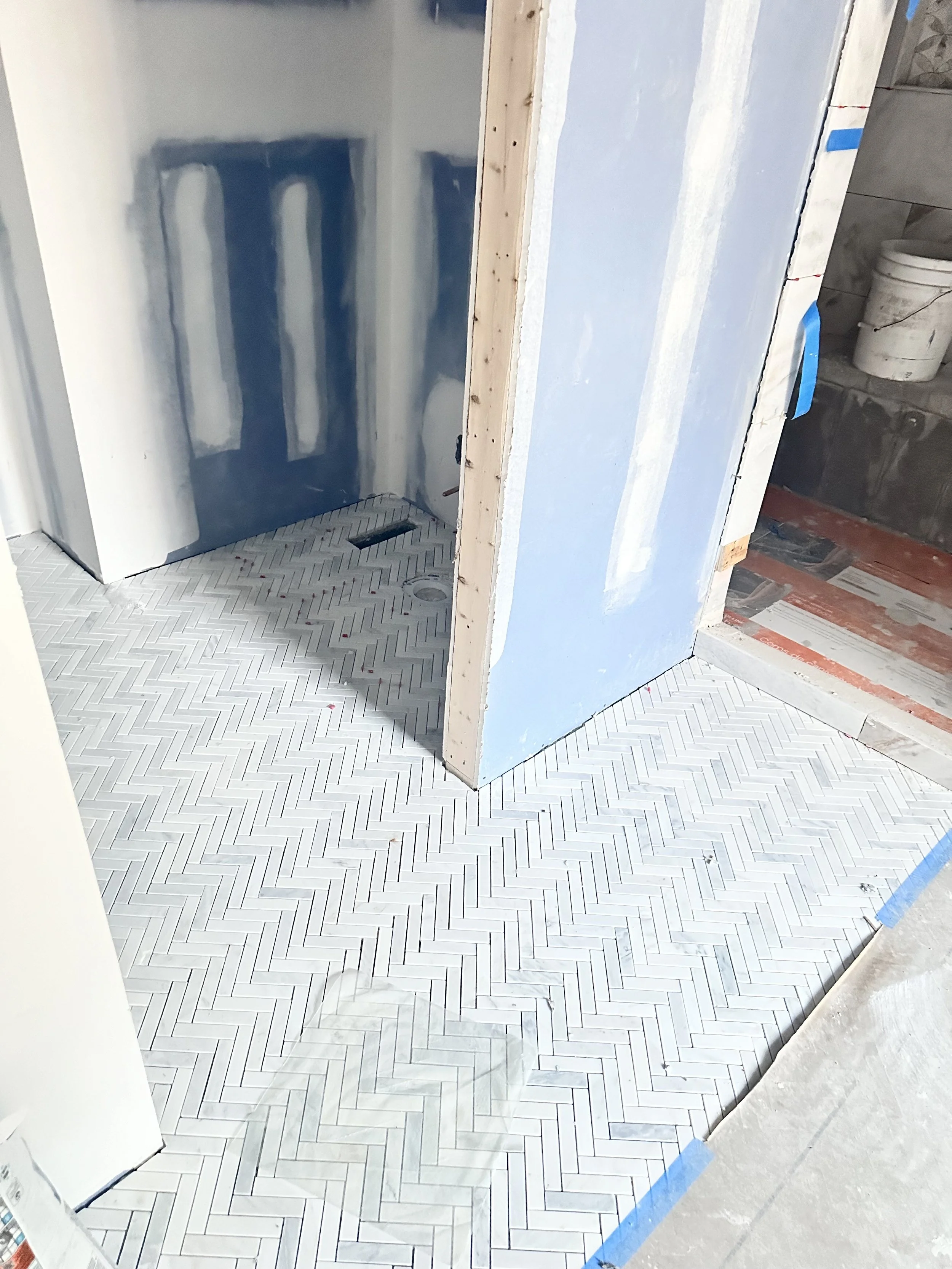 How to Choose Grout Colors That Complement Your Tiles