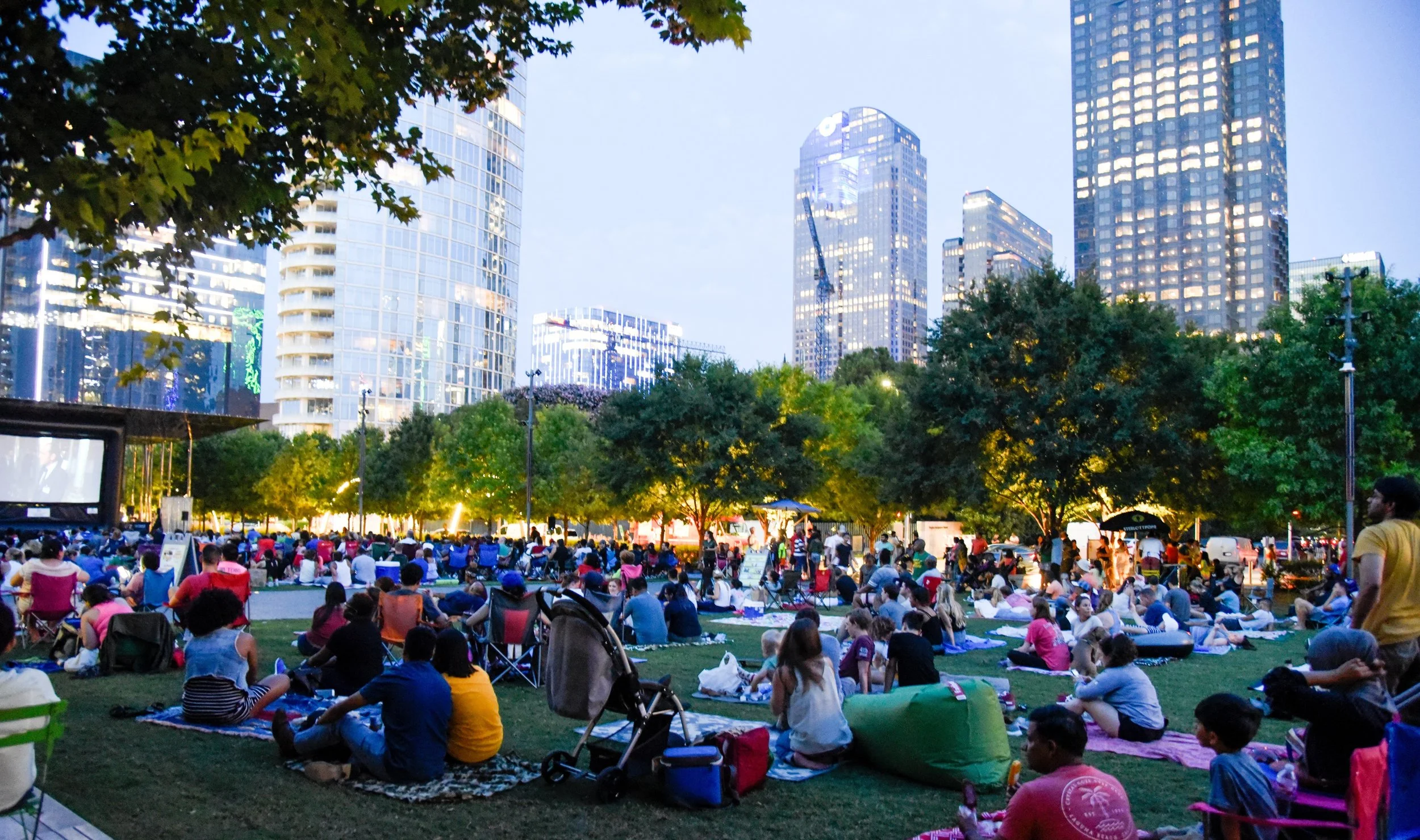 Viewing Schedule — Klyde Warren Park